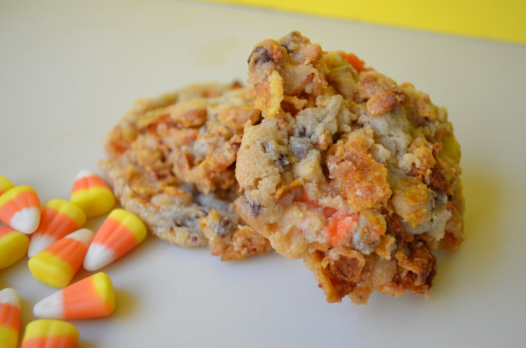 Candy Corn Chocolate Chip Cookies | I Sing In The Kitchen
